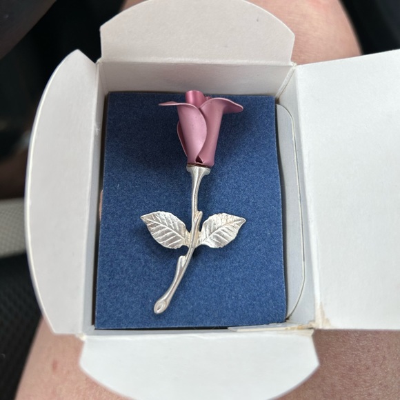 Avon | Jewelry | Vintage Avon Broochpin | Poshmark
